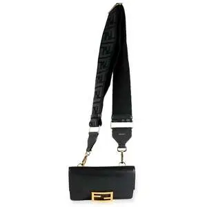 Fendi Calfskin Flat Baguette With Strap - Black