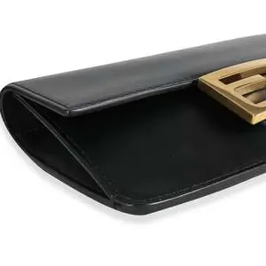 Fendi Calfskin Flat Baguette With Strap - Black