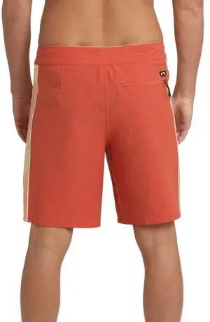 BILLABONG Dbah Pro Board Shorts - Barn Red