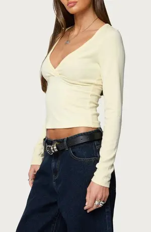 EDIKTED Doron Long Sleeve V-neck Crop Top - Yellow