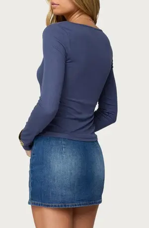 EDIKTED Scoop Neck Long Sleeve T-shirt