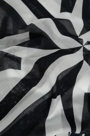 Moschino Scarf With Logo - Black