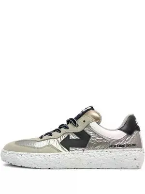 ID.EIGHT Arrow-detail Sneakers
