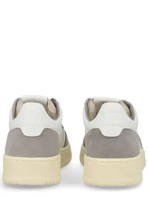 AUTRY Medalist Low Top Sneaker