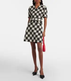 Valentino Garavani Vlogo Leather Shoulder Bag