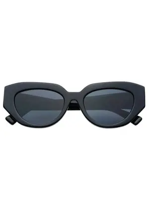 FREYRS EYEWEAR Frankie Cat Eye Sunglasses - Black