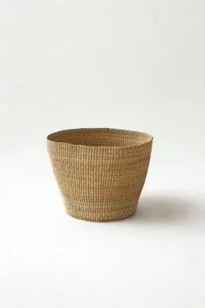 MBARE Handwoven Planter Basket - Natural