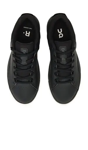 On The Roger Advantage Sneaker - Black