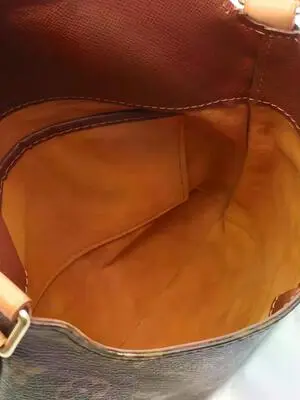 LOUIS VUITTON 2000 Monogram Shoulder Bag