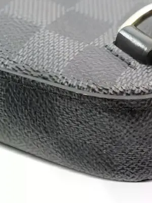 LOUIS VUITTON 2021s Avenue Damier Messenger Bag