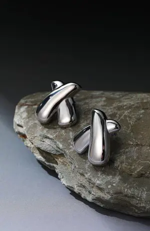 KELLERY Bond Sculpture Stud Earrings