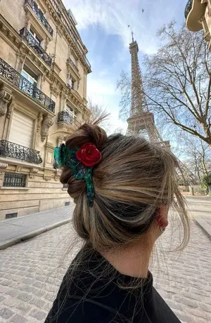 SOLAR ECLIPSE Origami Rose Stem Claw Clip - Red