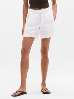 Athleta Retreat Linen Mid Rise 4" Short
