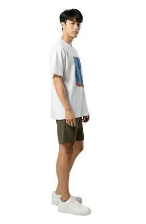 D.RT Love All Graphic T-shirt