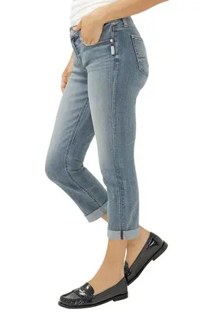 SILVER JEANS CO. Elyse Slim Capri Jeans