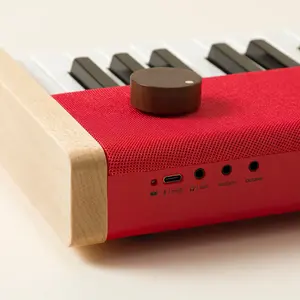 UNCOMMON GOODS Mini Maestro Portable Digital Learning Piano Loog Guitars