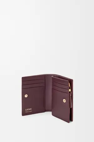 Loewe Duet Compact Wallet In Smooth And Grained Leather Skin - Dark Burgundy