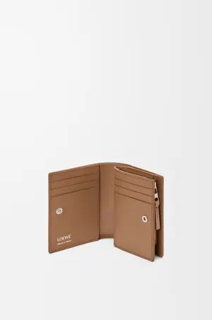 Loewe Duet Compact Wallet In Smooth And Grained Leather Skin - Mocha