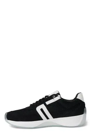 FRESHY Signature Series Sneakers - Black/white