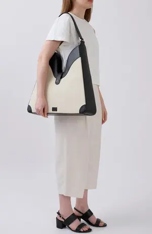 BEHNO Melina Canvas Shoulder Bag