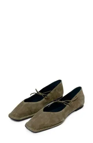 Alohas Bow Detailing Flats For Women