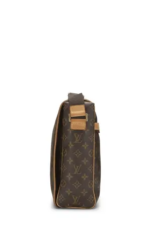 LOUIS VUITTON Monogram Abbesses