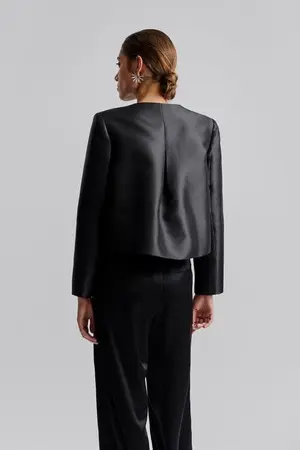 MALINA Ruthie Cropped Long Sleeve Blouse - Black