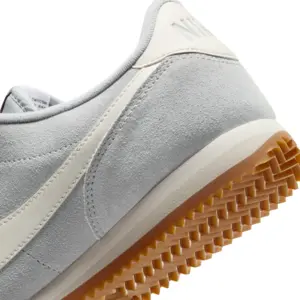 Nike Cortez Leather Sneakers - Grey