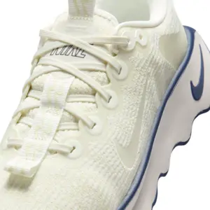 Nike Motiva Walking Shoes - White