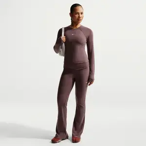 Nike Slim Fit Sports Pants For Women