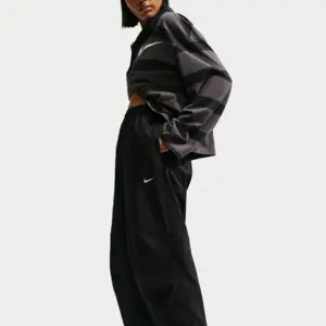 Nike Sportswear Oversized High-waisted Woven Pants