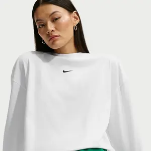 Nike Sportswear Classic Oversized Long-sleeve T-shirt