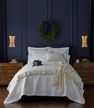 PEACOCK ALLEY Hamilton Quilted Coverlet - Blue