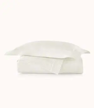 PEACOCK ALLEY Alyssa Coverlet - White