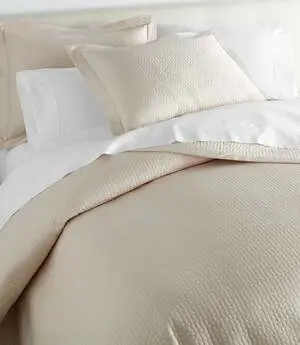 PEACOCK ALLEY Hamilton Quilted Sham - Linen