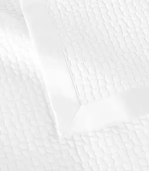 PEACOCK ALLEY Hamilton Quilted Sham - Pearl