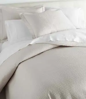 PEACOCK ALLEY Hamilton Quilted Sham - Pearl