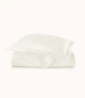 PEACOCK ALLEY Rio Satin Stitch Coverlet