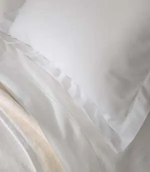 PEACOCK ALLEY Clara Sateen Duvet Set - Ivory