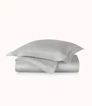 PEACOCK ALLEY Montauk Matelassé Coverlet - Gray