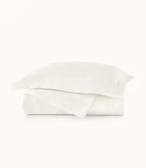 PEACOCK ALLEY Oxford Matelassé Coverlet - Ivory