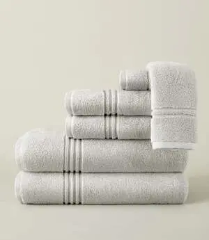 PEACOCK ALLEY Chelsea Plush Towel - Pewter
