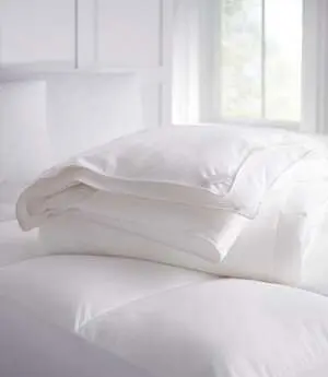 PEACOCK ALLEY Down Alternative Duvet - White