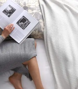 PEACOCK ALLEY Newport Blanket - Platinum
