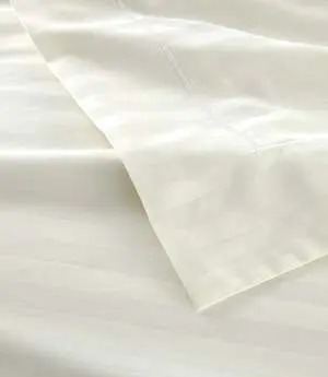 PEACOCK ALLEY Soprano Stripe Sateen Duvet Cover - White
