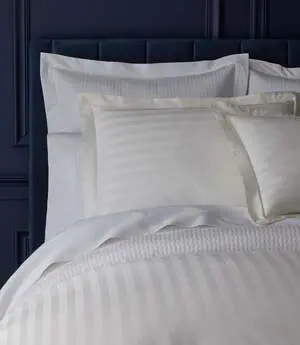 PEACOCK ALLEY Soprano Stripe Sateen Duvet Cover - White