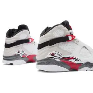JORDAN 8 Retro Sneaker