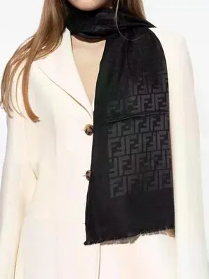 Fendi Logo-pattern Scarf