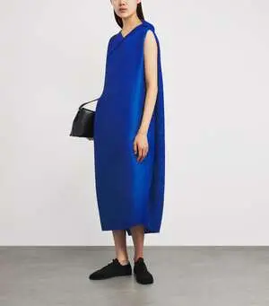 Issey Miyake Swing Sleeveless Top