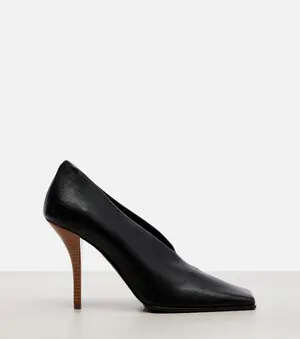 Alaïa Leather Pumps With Ankle Strap - Black